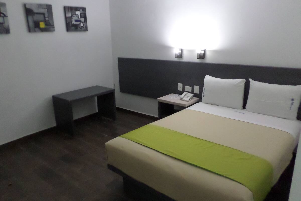 Quarto Standard | Cofre no quarto, Wi-fi grátis, roupa de cama fornecida