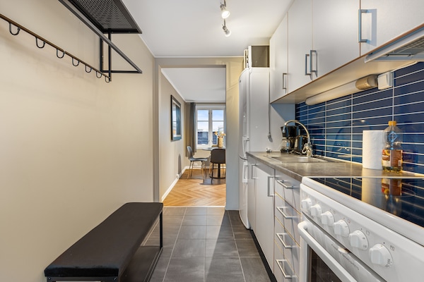 Apartamento superior, 1 cama Queen e sofá-cama | Cozinha privada | Geladeira grande, micro-ondas, fogão, cooktop