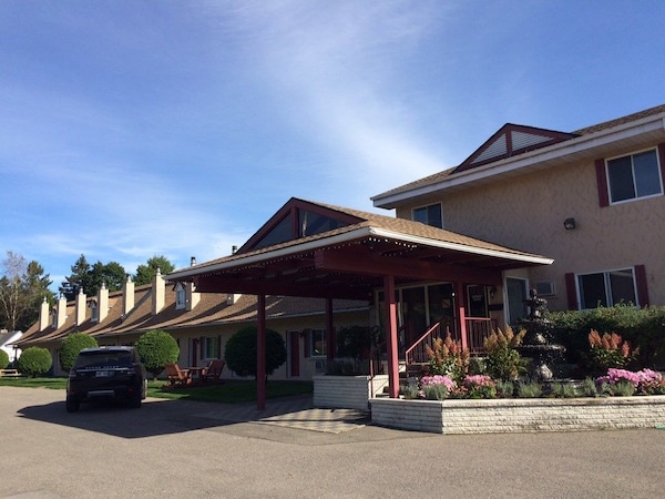 Motel Des Pentes Et Suites - Saint-Sauveur