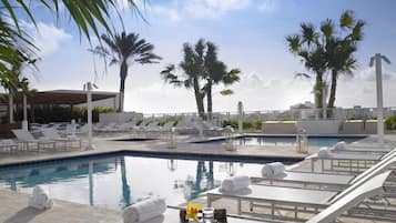 2 piscinas exteriores, espreguiçadeiras
