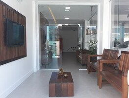 Área de estar no saguão