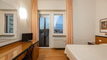 Quarto casal ou duplo standard | Frigobar, cofres nos quartos, escrivaninha, quartos à prova de som