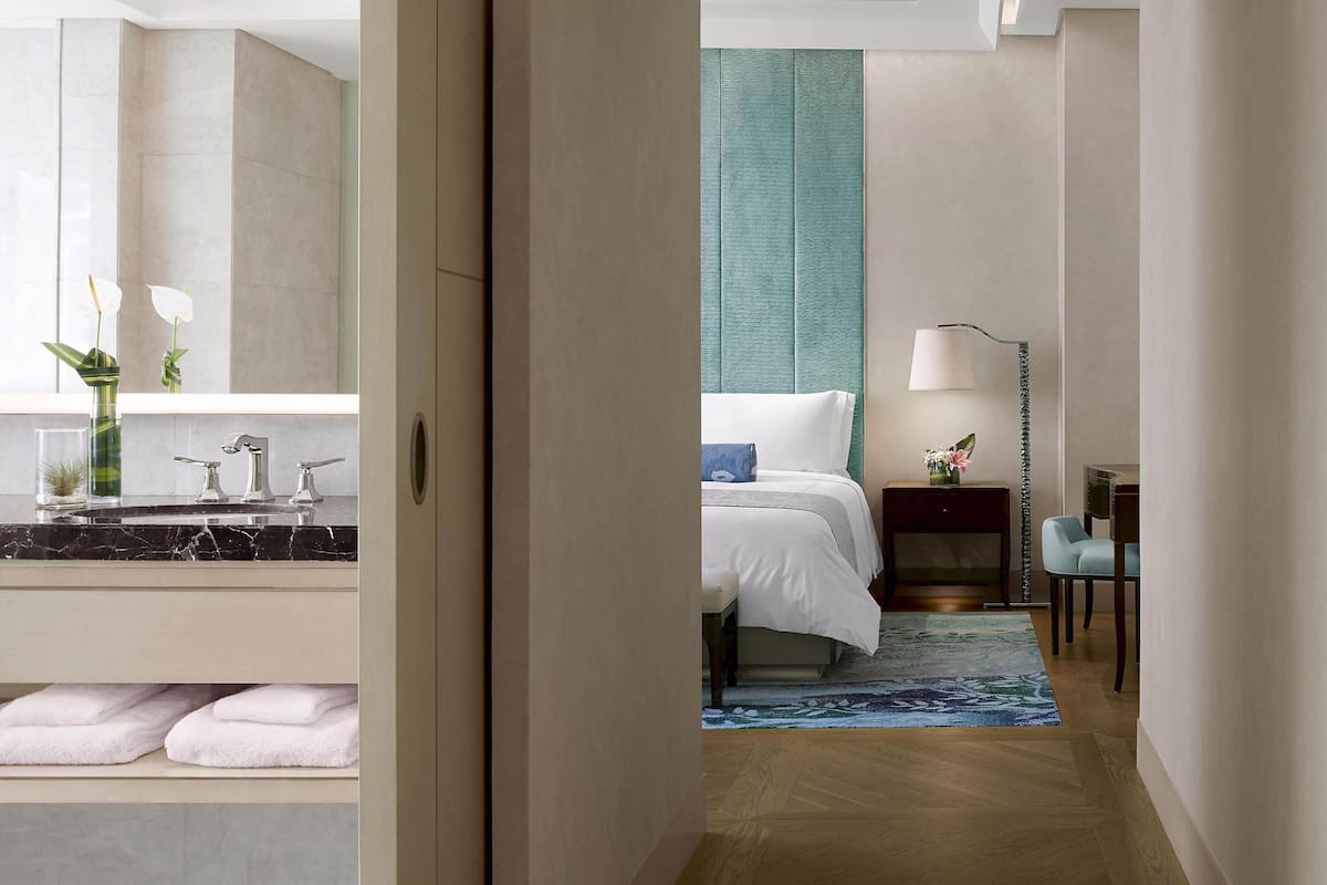 Suite, 1 cama king-size (Gallery) | 1 quarto, lençóis de algodão egípcio, roupa de alta qualidade, minibar