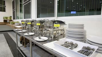 Café da manhã com buffet todos os dias (THB 200 por pessoa)