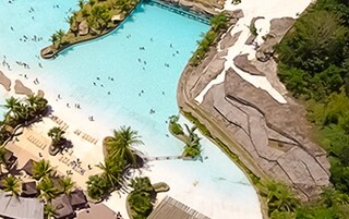 3 piscinas exteriores, espreguiçadeiras 