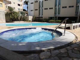 Banheira de hidromassagem exterior