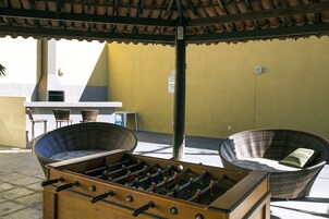 2 restaurantes: servem pequenos-almoços, almoços e jantares