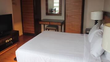 Quarto | 1 quarto, minibar, cofre no quarto, secretária