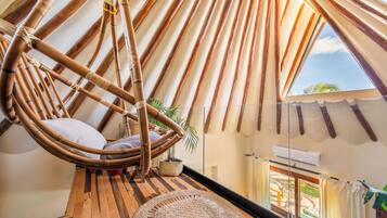 Quarto, vista para o mar | Roupa de alta qualidade, minibar, cofre no quarto, Wi-fi grátis