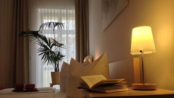 Apartamento, 1 quarto | 1 quarto, secretária, ferro/tábua de engomar