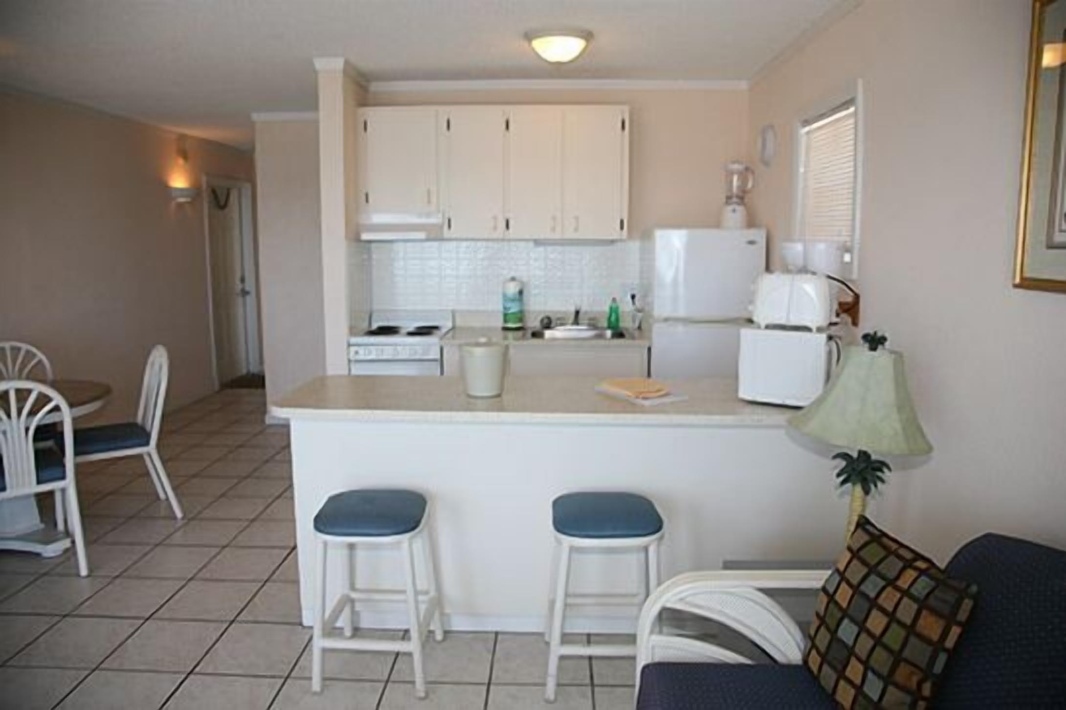 Traders Inn Beach Club (Ormond Beach, United States of America), Ormond ...