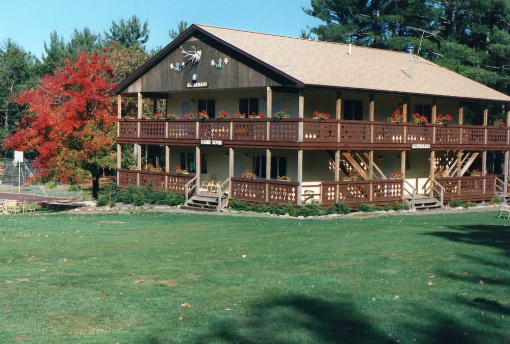 Riedlbauer's Resort - Tannersville, NY