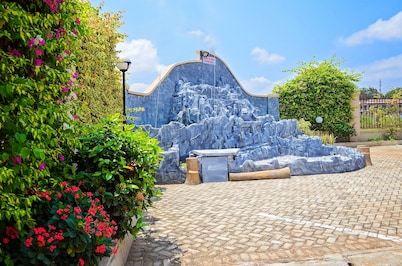 Bethel Heights Hotel