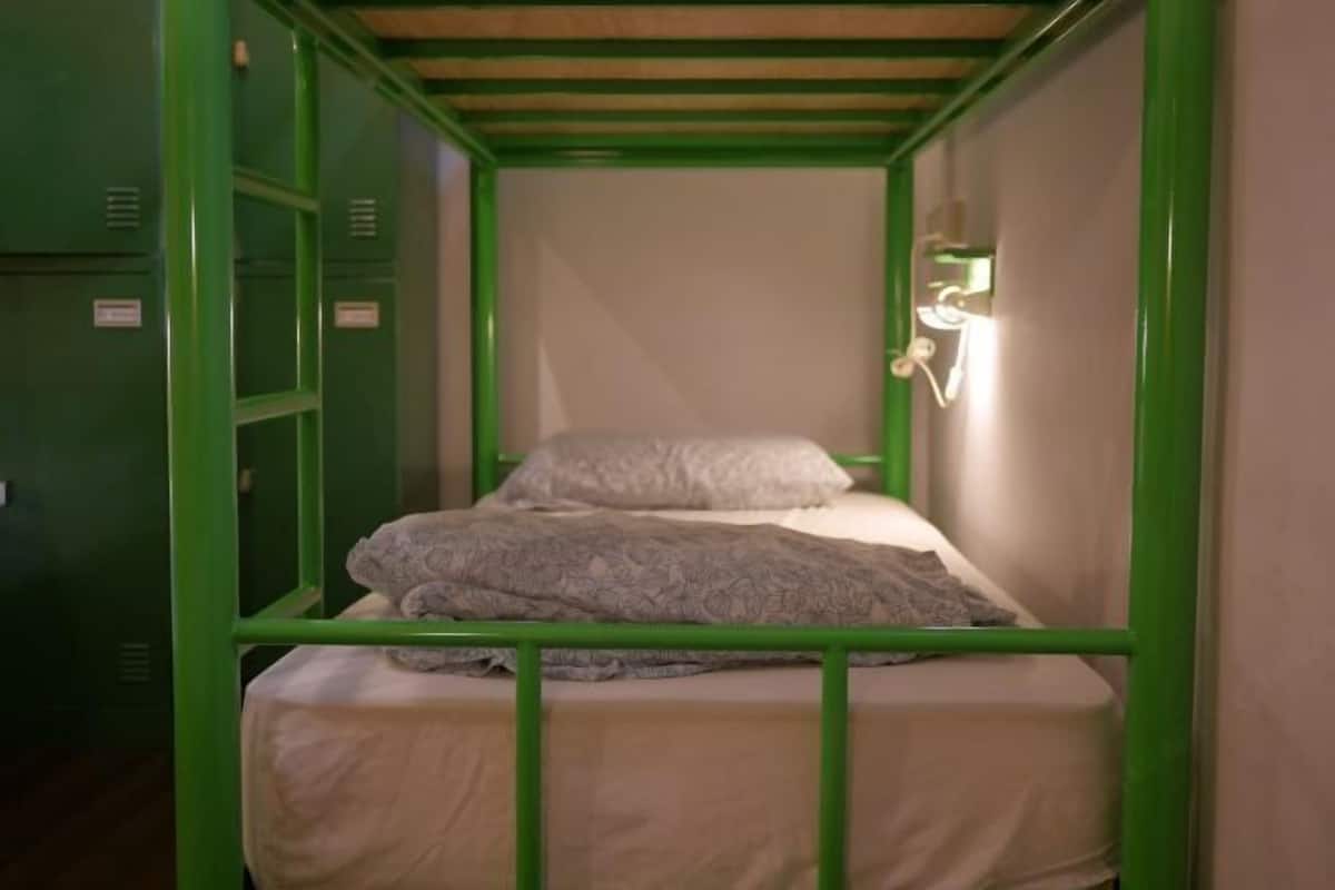 Wi-fi grátis, roupa de cama fornecida