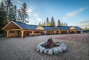 Área para churrascos e piqueniques