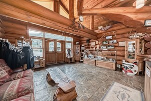 Área de estar no saguão