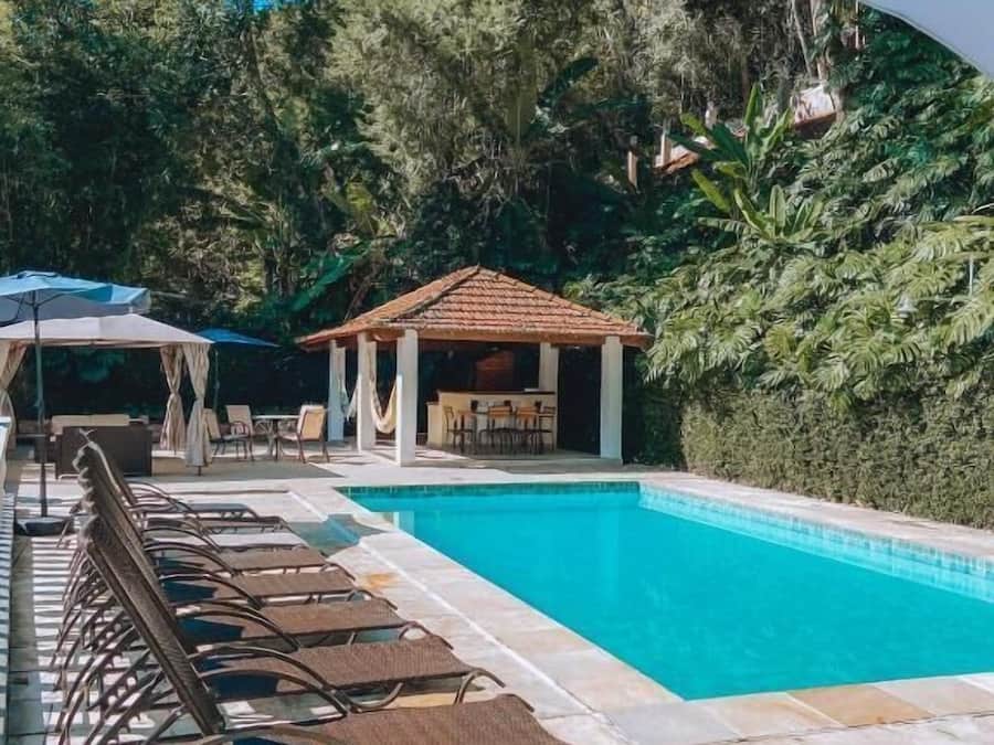 Piscina exterior, da(s) 11:00 à(s) 20:00, guarda-sóis, espreguiçadeiras