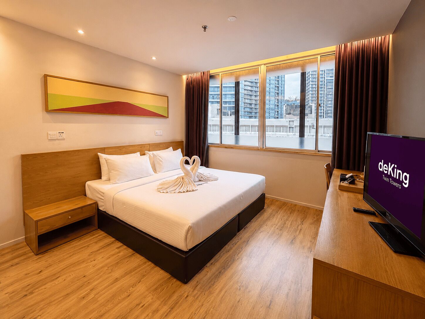 Quarto Duplo Superior (King, City View) | Minibar, cofre no quarto, secretária 