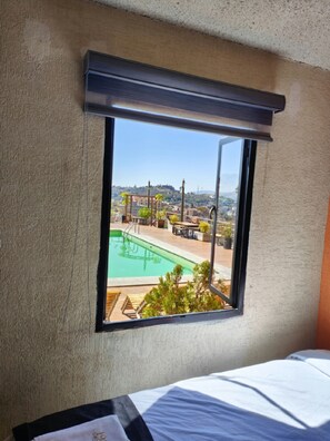 Quarto Duplo Superior, 2 camas de casal, Vista para a cidade | Vista do quarto