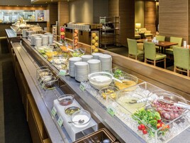 Pequeno-almoço tipo buffet diário mediante uma taxa