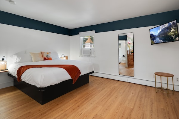 The Birches Motel - New England