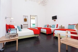 Quarto Familiar | Roupa de alta qualidade, cofre no quarto, ferro/tábua de engomar 