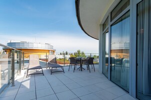 Quarto Exclusivo, terraço (Partial Sea View) | Terraço/pátio interior