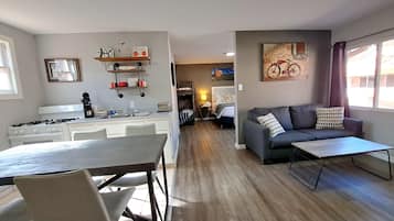 Suite Signature, 1 quarto, não fumadores, cozinha | Cozinha privada | Minifrigorífico, um micro-ondas, uma cafeteira/bule, Congelador