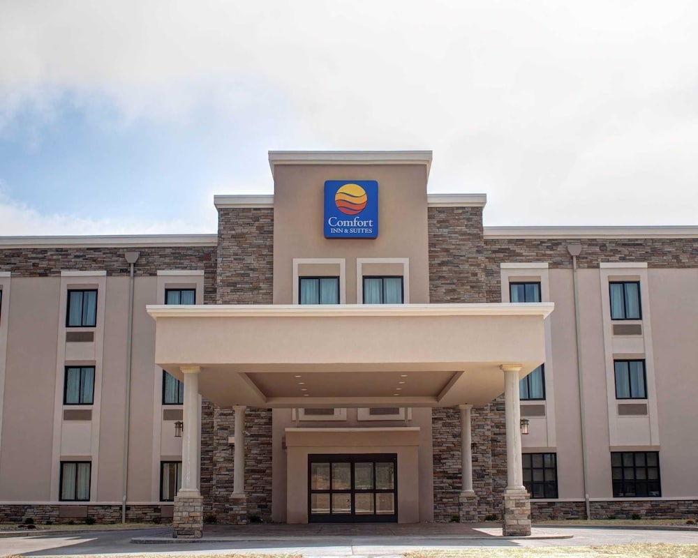 Comfort Inn & Suites - Ohio