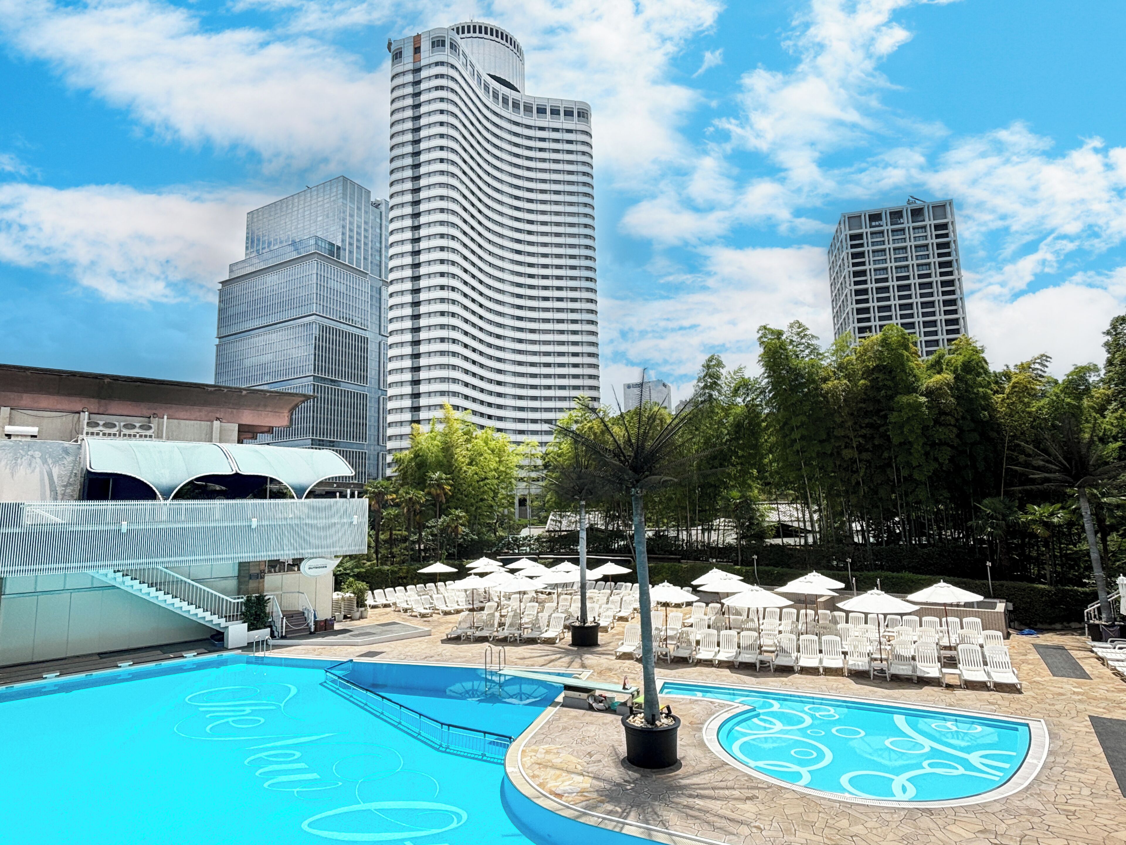 Piscina externa sazonal