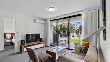 Apartamento, 2 quartos | Área de estar | Dock para iPod