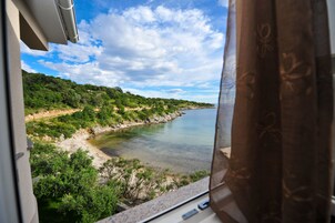 Apartamento Exclusivo, 2 quartos, varanda, vista para o mar | Vista para a praia ou o mar