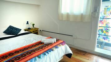 Economy Triple Room,Private Bathroom (Balcony) | Wi-Fi de cortesia