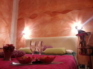 Quarto luxo | 1 quarto, roupas de cama premium, edredons de pluma
