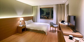 Quarto família (Premier, Ondol) | Roupas de cama premium, frigobar (abastecido com itens grátis)