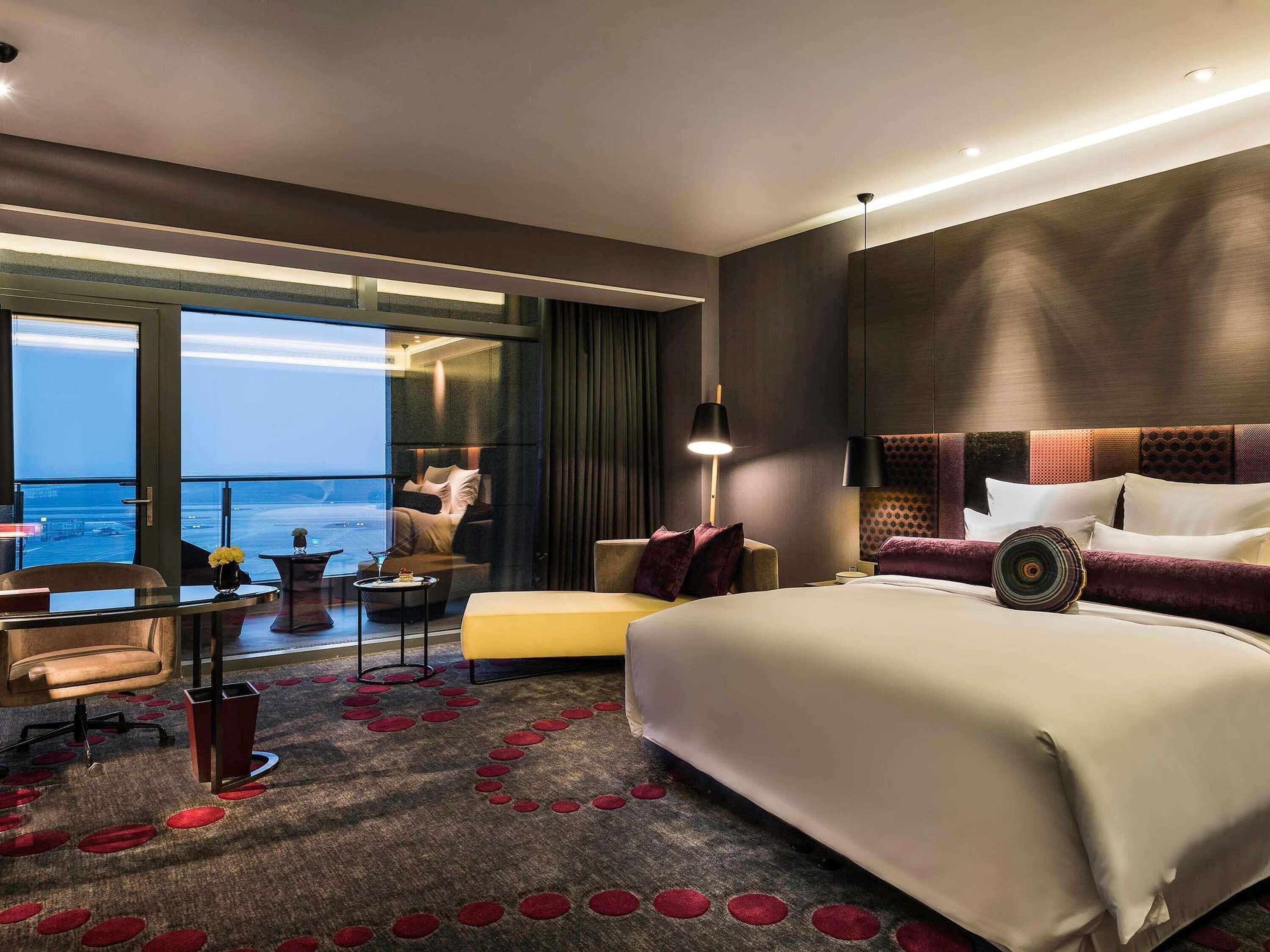 Quarto executivo, 1 cama King | 1 quarto, frigobar, cofres nos quartos, escrivaninha