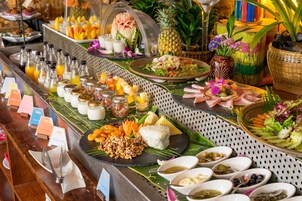 Pequeno-almoço tipo buffet diário mediante uma taxa
