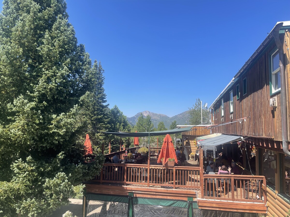 Silver Fork Lodge and Restaurant Reviews, Deals & Photos 2026 - Expedia