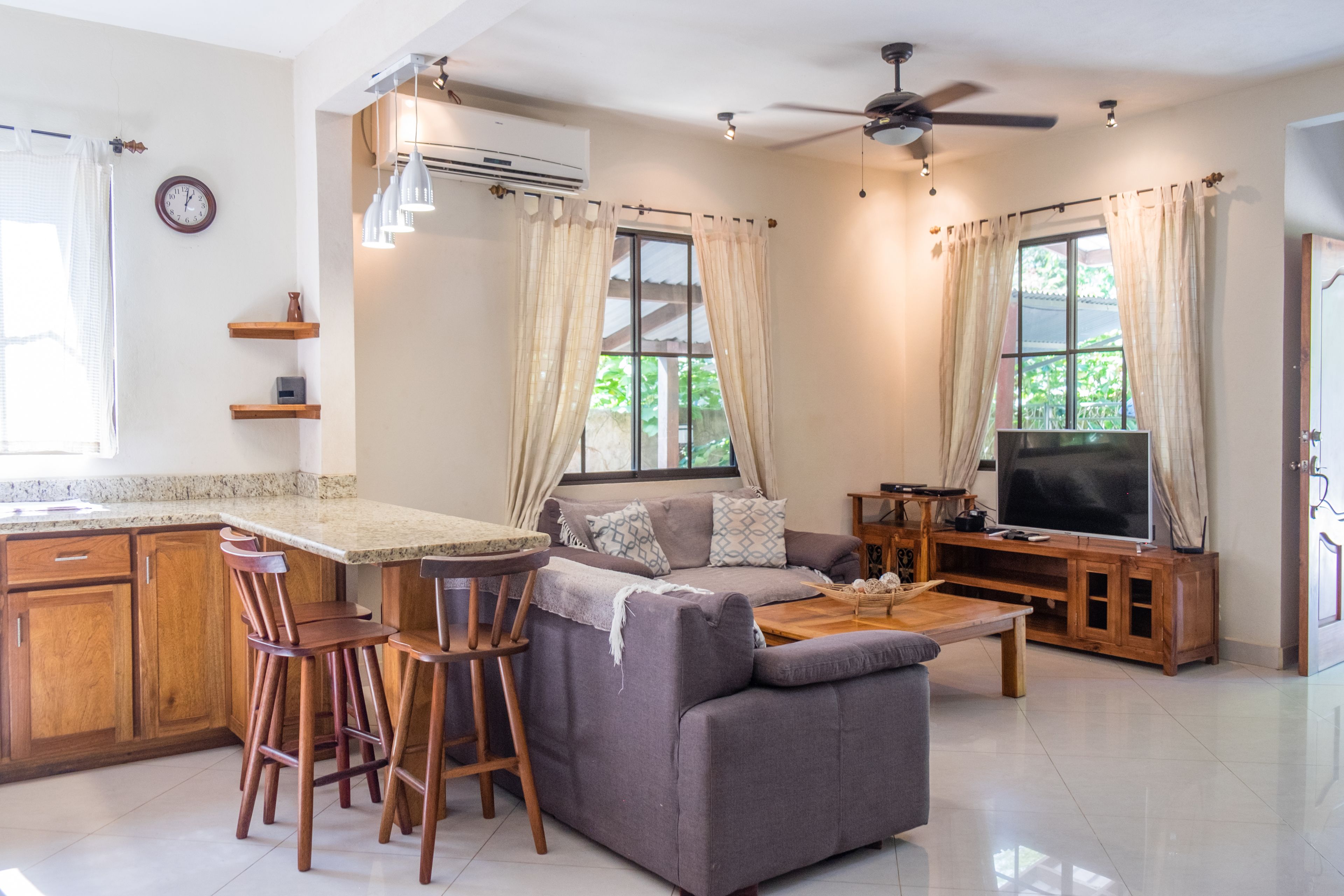 Casa Familiar, 2 quartos, 2 casas de banho | Cozinha privada | Um frigorífico/congelador grande, uma placa de cozinha 
