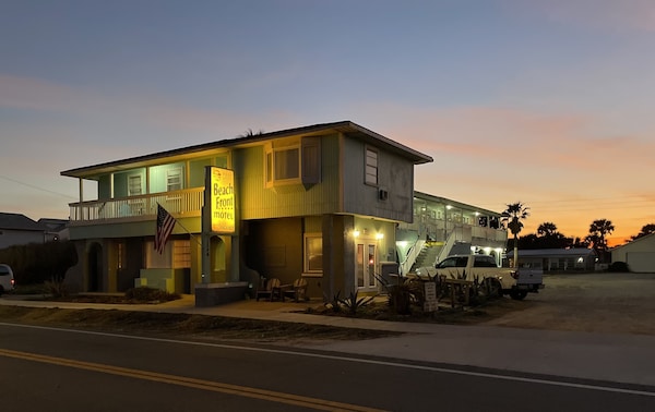 Beach Front Motel - 
