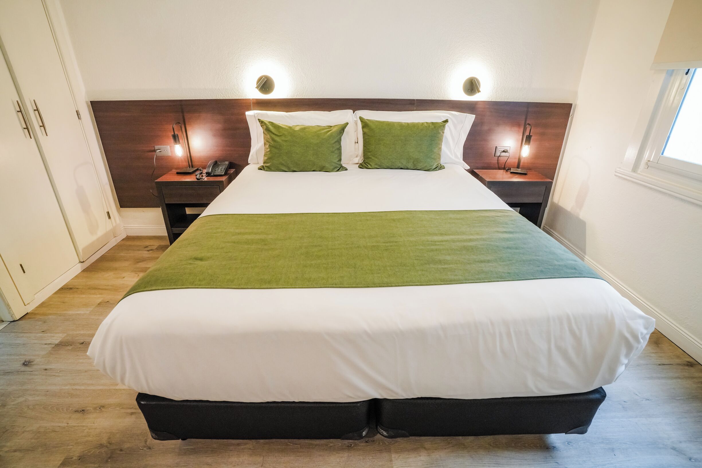 Quarto superior | Cofres nos quartos, individualmente decorados