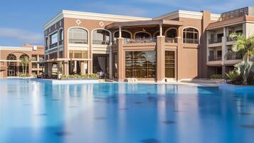 Quarto luxo, 2 camas de solteiro, para não fumantes, vista para a piscina (2 Twins) | Fachada