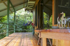 Bungalow Deluxe, junto ao jardim | Terraço/pátio interior