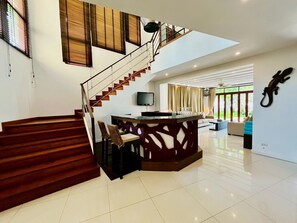 Entrada (vista interior)