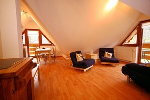 Apartamento (Skocznia 13-3) | Área de estar | TV de tela plana