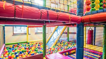 Área de recreio para crianças (coberta)