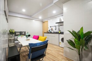 Quarto exclusivo | Cozinha compartilhada | Chaleira elétrica