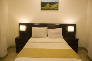 Quarto Executivo, 1 cama queen-size | Wi-fi grátis 
