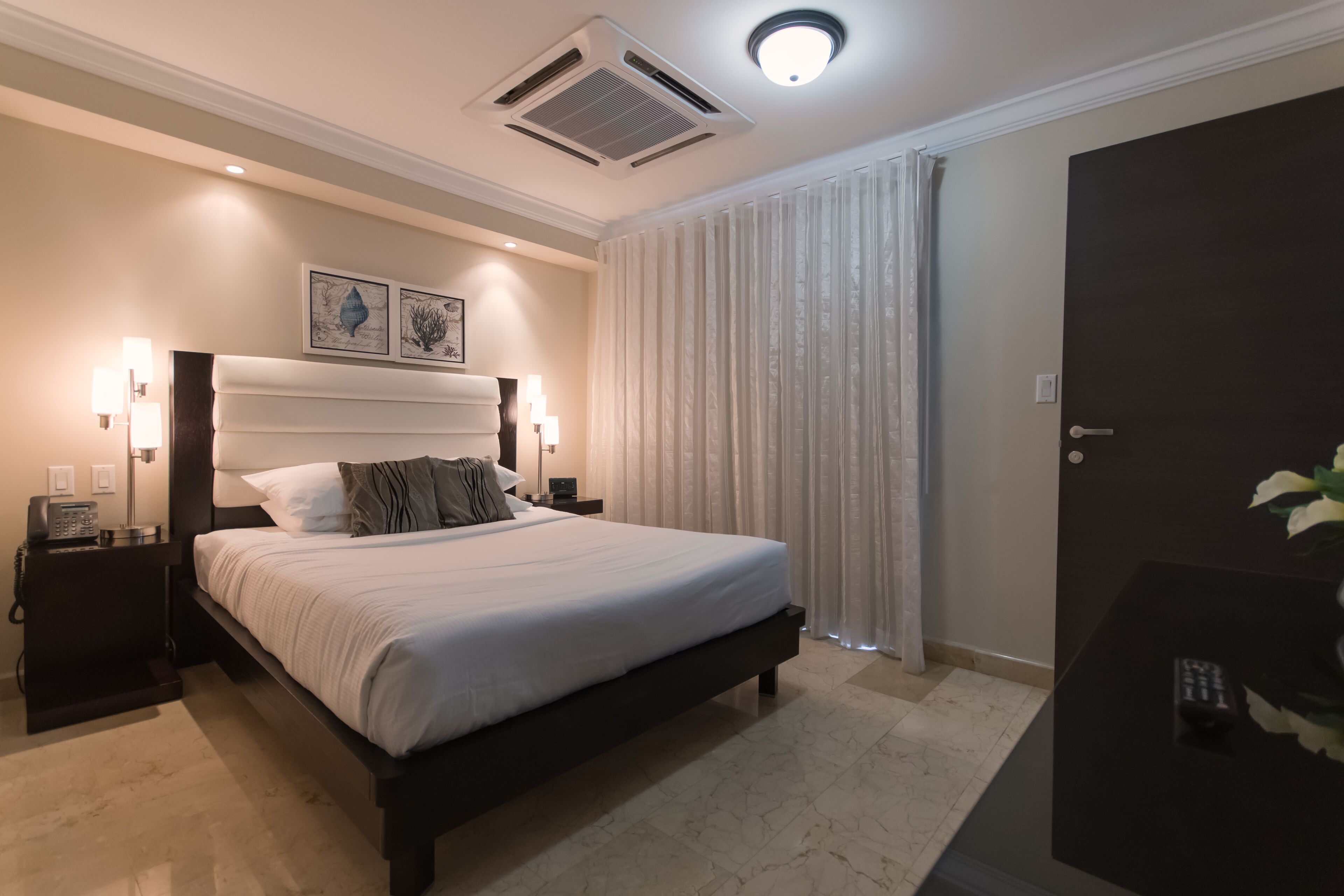 1 Bedroom Executive Majestic Palm (Island View) | Cofre no quarto, com decoração personalizada 