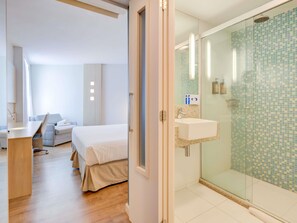 Minibar, secretária, berços/camas para crianças grátis, Wi-fi grátis 